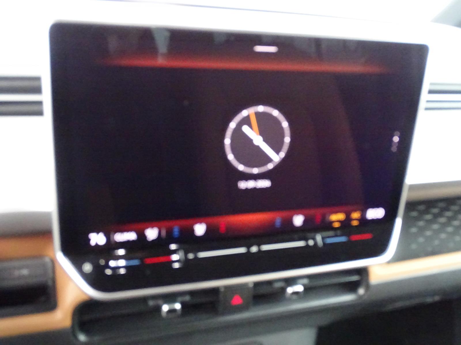 New 2025 Volkswagen ID. Buzz Pro S RWD Mini-van, Passenger in East ...