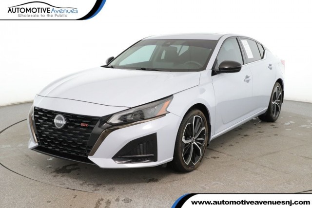 Used 2023 Nissan Altima 2.5 SR Sedan with Premium Package & Rear ...