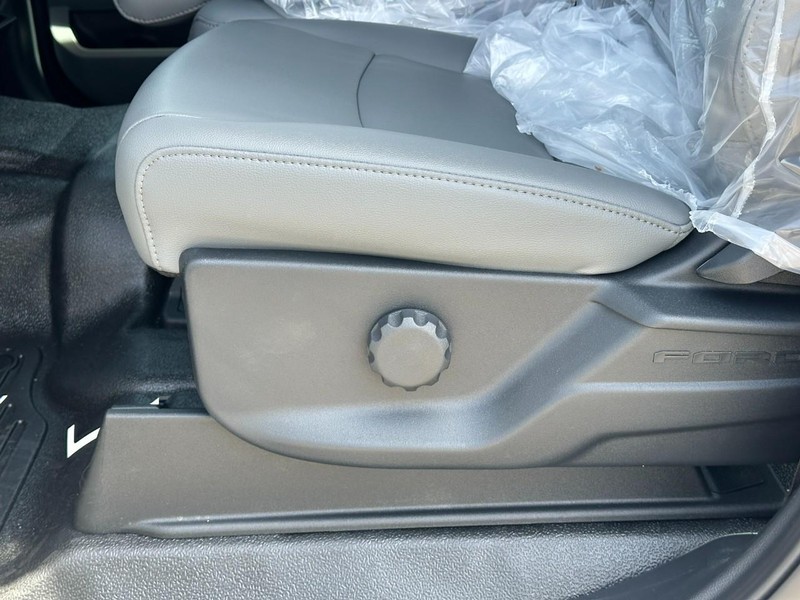 New 2026 Ford Super Duty F-550 DRW 4WD Crew Cab 203 in WB 84 in CA Crew ...