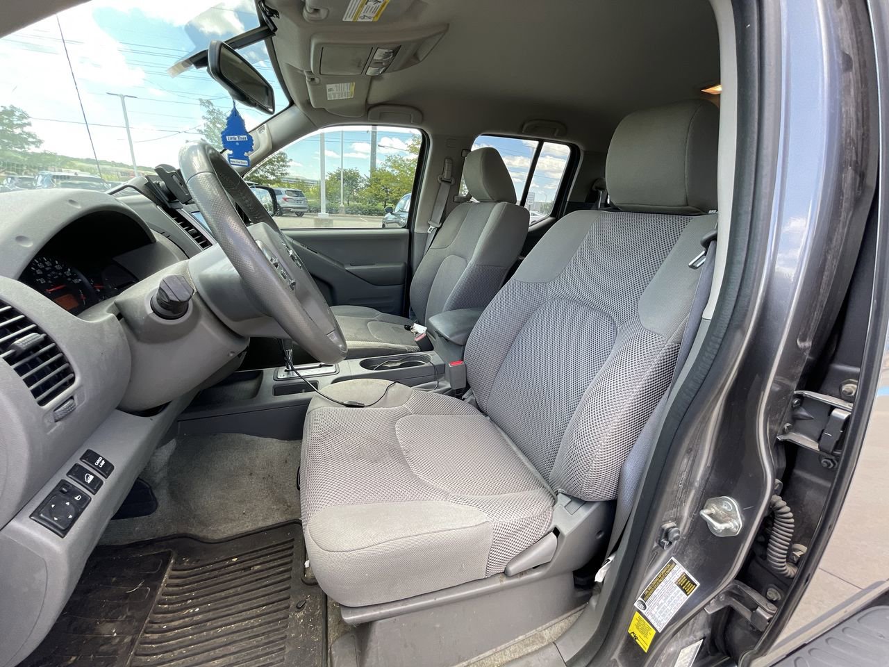 Nissan Frontier Extended Cab Interior