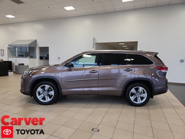 Pre-Owned 2018 Toyota Highlander Limited 4D Sport Utility in ...