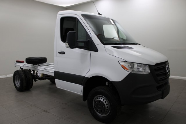 New 2023 Mercedes-Benz Sprinter 3500 Cab Chassis 170 WB 4MATIC ...