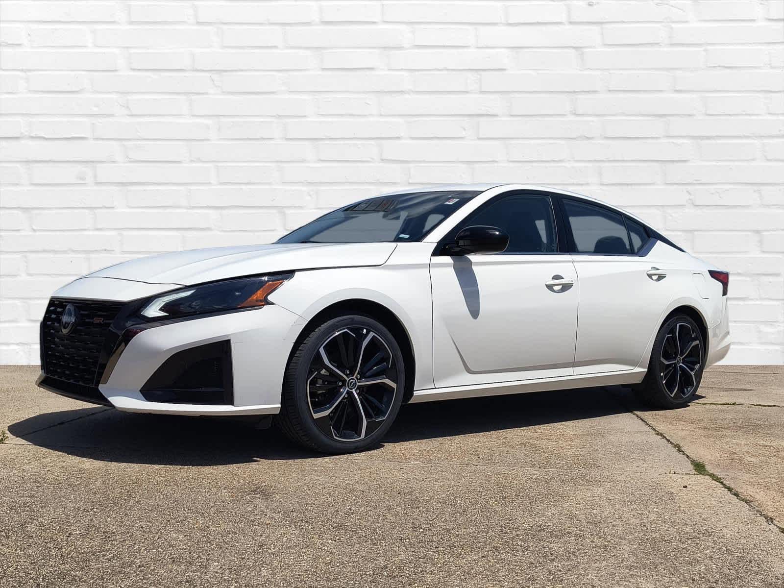 Pre-Owned 2024 Nissan Altima 2.5 SR 4dr Car in Acadiana #UM402 | Sterling Automotive Group