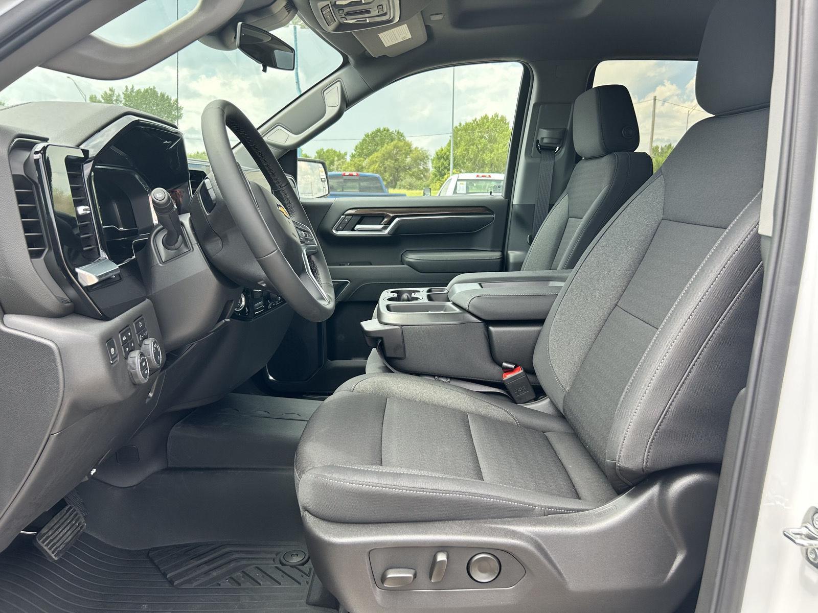 New 2025 Chevrolet Silverado 1500 LT Crew Cab in North Platte #S283 | Jerry Remus Chevrolet