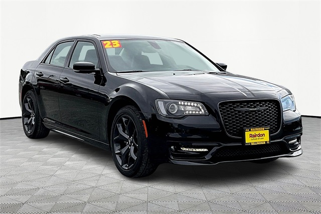 2023 Chrysler 300 - Luxury Sedan Details, Features and Specs - Rairdon's