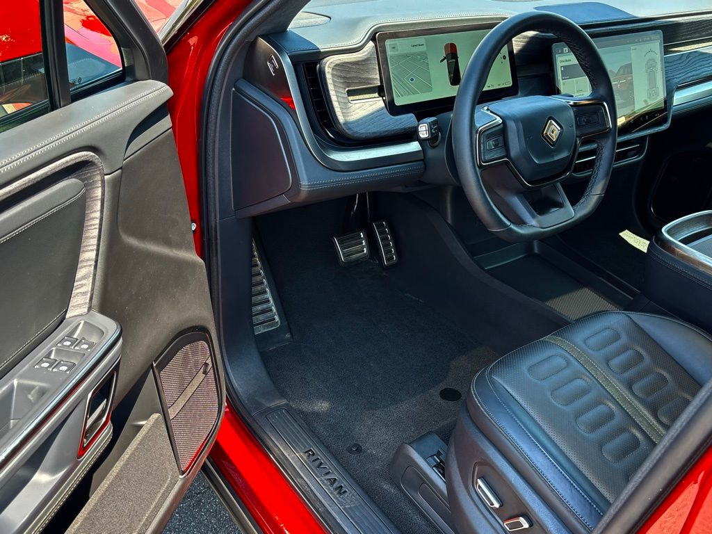 Pre-Owned 2024 Rivian R1S Adventure Dual Motor Large Pack 4D Sport ...