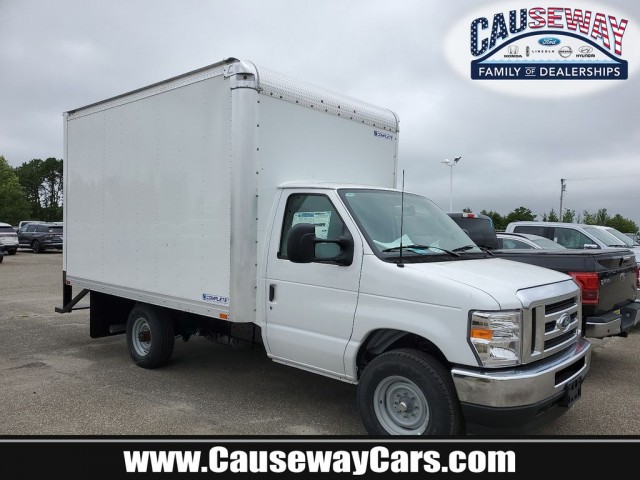 New 2024 Ford Econoline Cutaway E-350 SRW E-350 in Manahawkin #F40009 ...