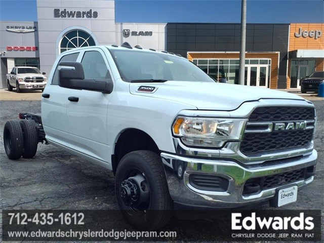 New 2024 RAM 3500 Chassis Cab Tradesman Crew Cab in Council Bluffs #J07149P | Edwards Chrysler ...
