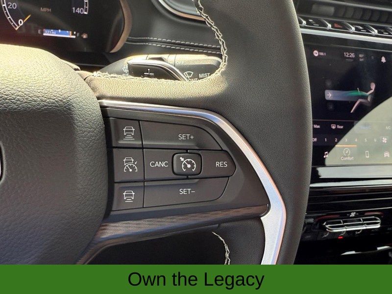 New 2025 Jeep Grand Cherokee Laredo X Sport Utility in Festus #X4338 | Lucas-Smith Chrysler Center