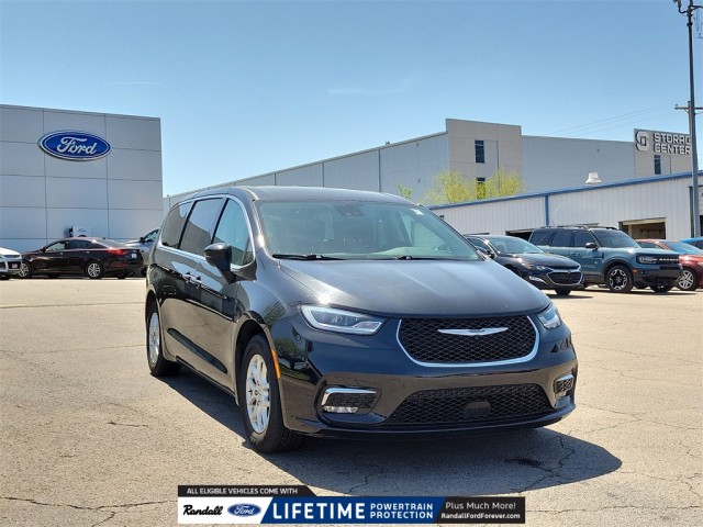 Pre-Owned 2023 Chrysler Pacifica Touring L 4 Door Passenger Van in Fort ...