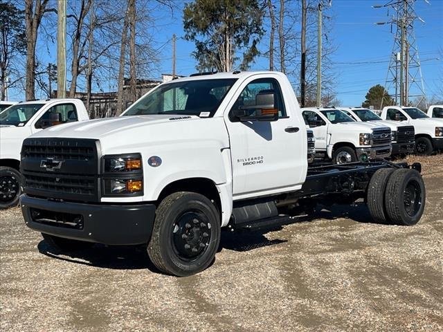 New 2024 Chevrolet Silverado 5500 HD Work Truck Regular Cab in ...