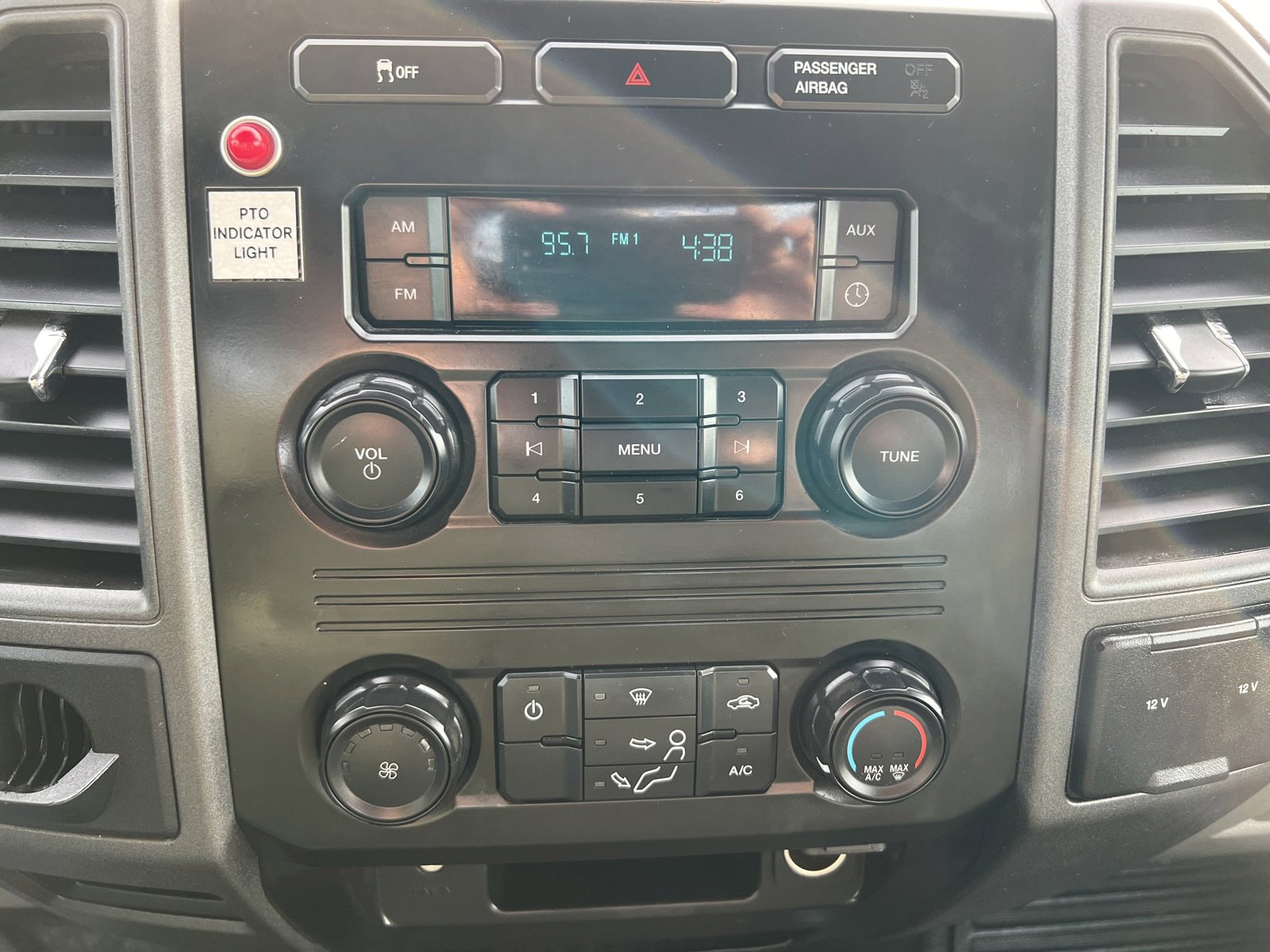 Pre-Owned 2017 Ford F450 V-10 Altec AT200A 35ft Bucket Truck Regular ...