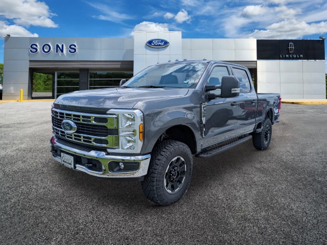 New 2025 Ford Super Duty F-350 SRW F-350® XLT Crew Cab in Auburn #7171 | SONS Ford