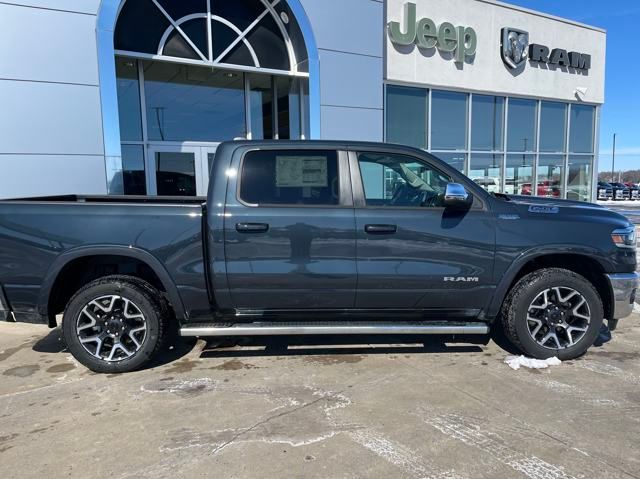 New 2025 RAM 1500 Laramie Crew Cab in Marshfield #11679 | Don Vance ...