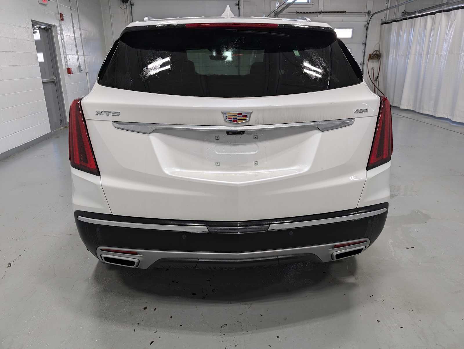 New 2025 Cadillac XT5 Premium Luxury SUV in Greensburg #C01047 | Smail Cadillac