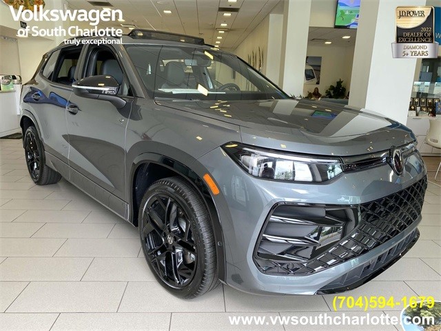 New 2025 Volkswagen Tiguan 2.0T SE R-Line Black 4D Sport Utility in ...