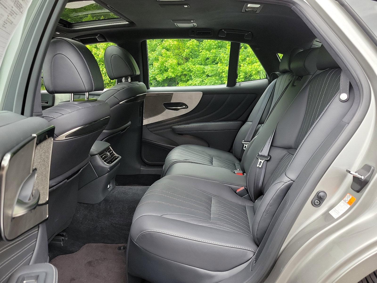 Pre-Owned 2022 Lexus LS 500h 4dr Car in Mt. Laurel #N47951A | Lexus of ...