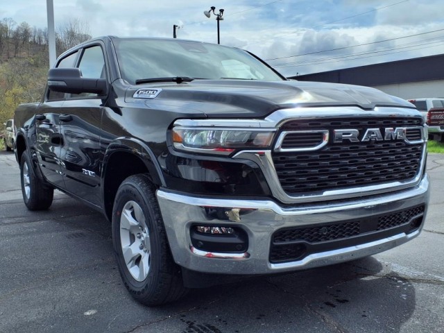 New 2025 RAM 1500 Big Horn/Lone Star Crew Cab in Glen Dale #C665361 | Straub Chrysler Dodge Jeep Ram