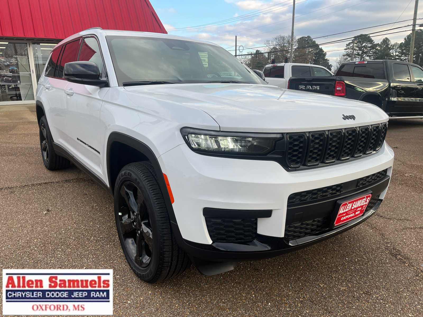 New 2025 Jeep Grand Cherokee L Laredo Utility in Oxford #S8633977 | Allen Samuels CDJR of Oxford