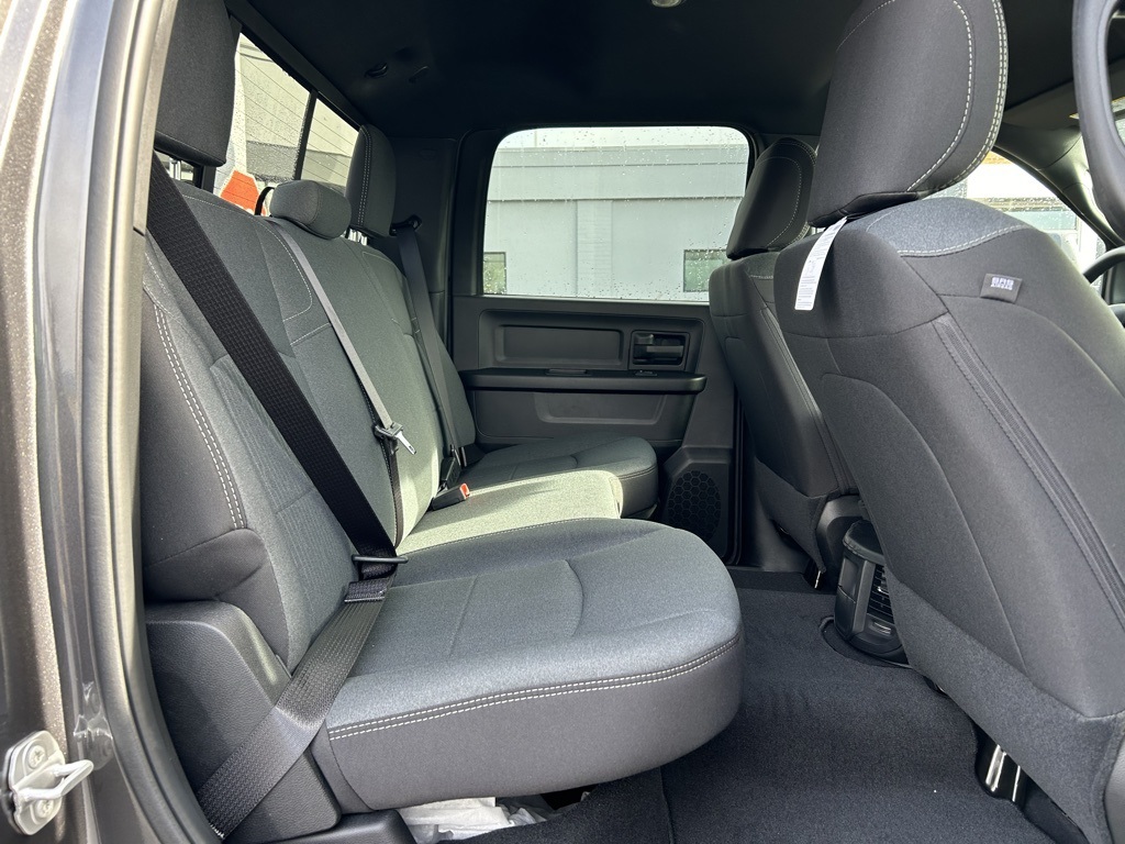 New 2024 RAM 2500 Tradesman Crew Cab in Milwaukie #D1124339 | Ron ...