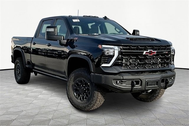 New 2025 Chevrolet Silverado 2500 HD ZR2 Crew Cab in New Castle #C50467 | Nucar Chevrolet