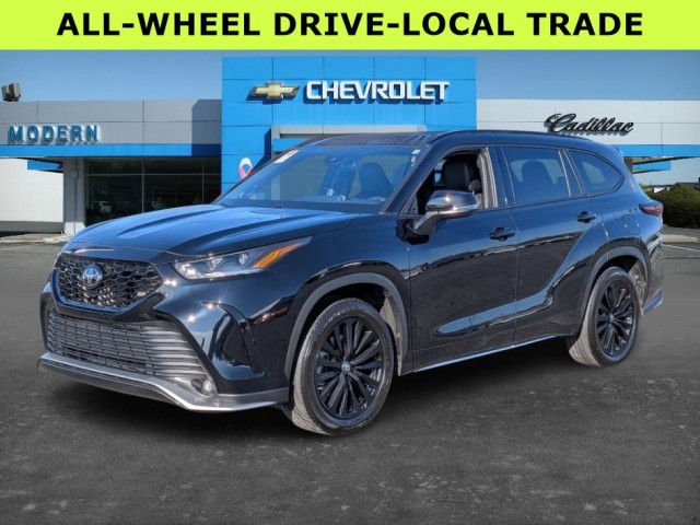 Pre-Owned 2024 Toyota Highlander LE Sport Utility in Burlington ...