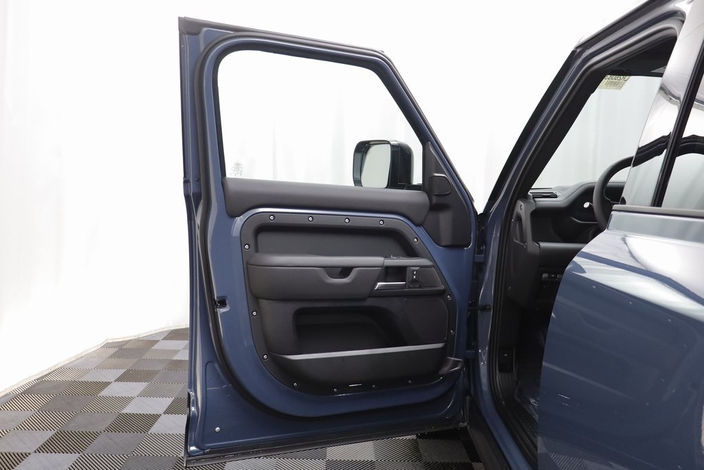 New 2026 Land Rover Defender 110 X-Dynamic SE For Sale Hinsdale IL ...