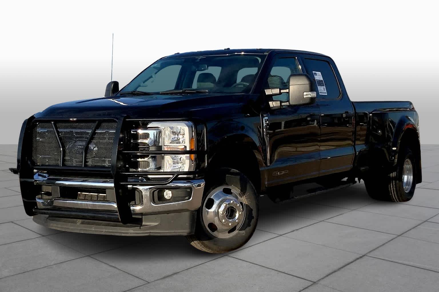 Certified Pre-Owned 2023 Ford Super Duty F-350 DRW XLT 4WD Crew Cab 8 Box Crew Cab Pickup in ...