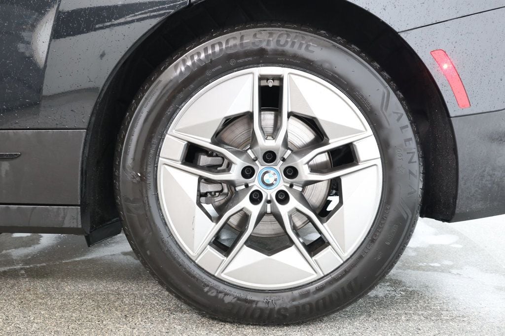 Used 2022 BMW iX xDrive50 SAV with Convenience & Dynamic Handling ...