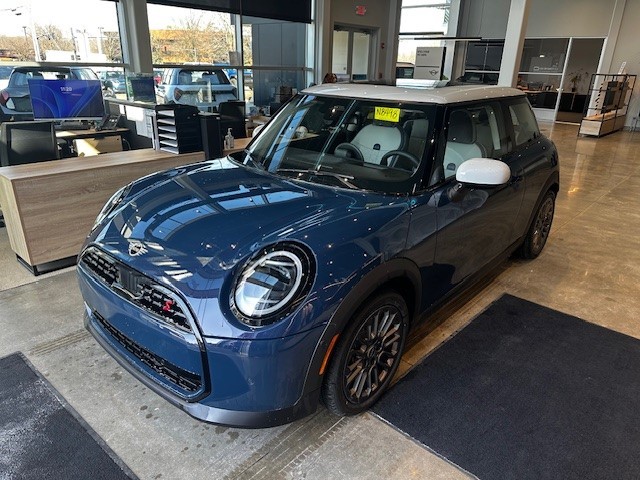 New 2025 MINI Hardtop Cooper S Hatchback #N8498 | Classic Auto Group
