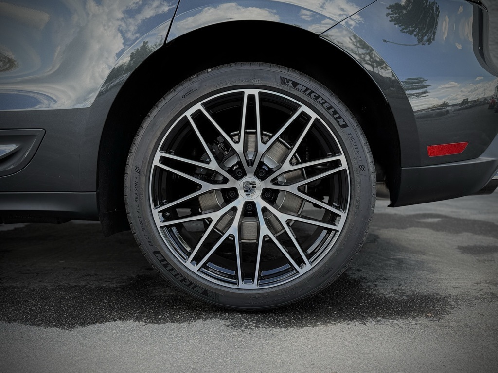 New 2025 Porsche Macan in Liberty Lake #191775 | Porsche Spokane