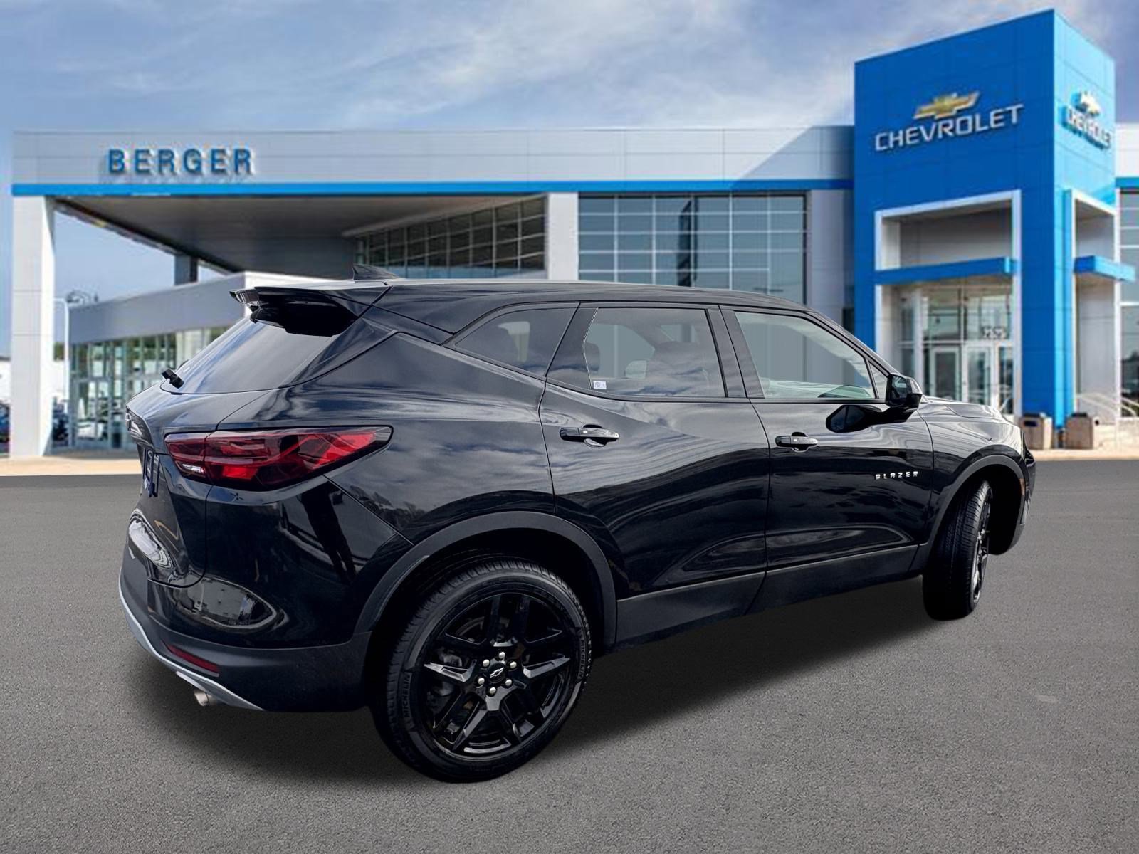 Pre-Owned 2023 Chevrolet Blazer 2LT SUV in Grand Rapids #P34200 ...