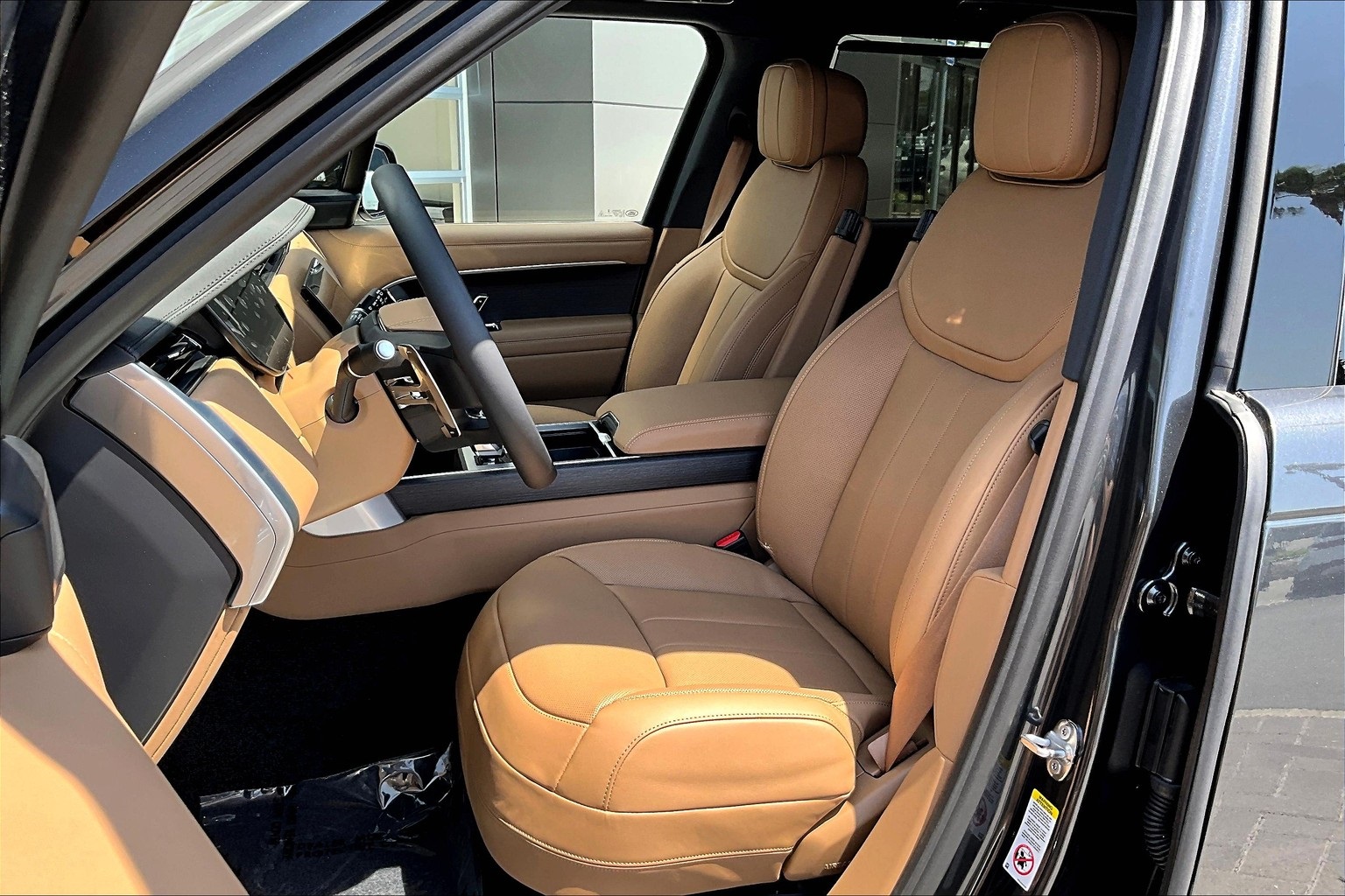 New 2025 Land Rover Range Rover SE SUV in Riverside #LSA306163 | Land ...