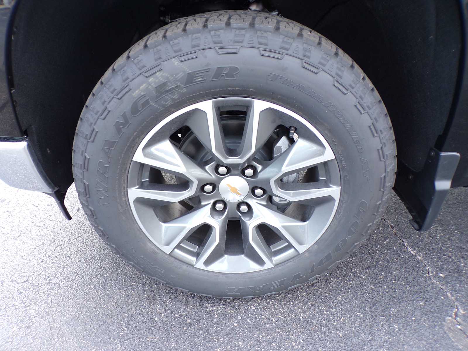 New 2025 Chevrolet Silverado 1500 LT Crew Cab in Alexandria #D25063 ...