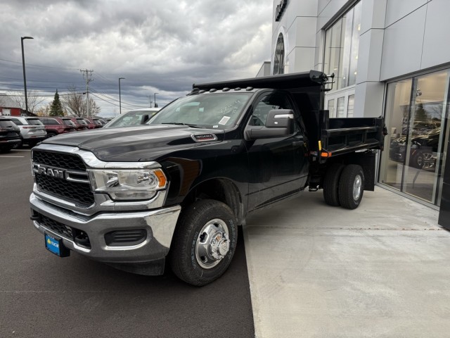 New 2024 Ram 3500 Tradesman 2D Standard Cab in Saint Albans City #R2540 | Nucar Vermont