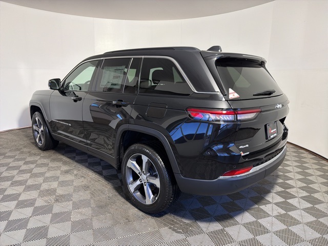 New 2025 Jeep Grand Cherokee Limited 4D Sport Utility in Shakopee # ...