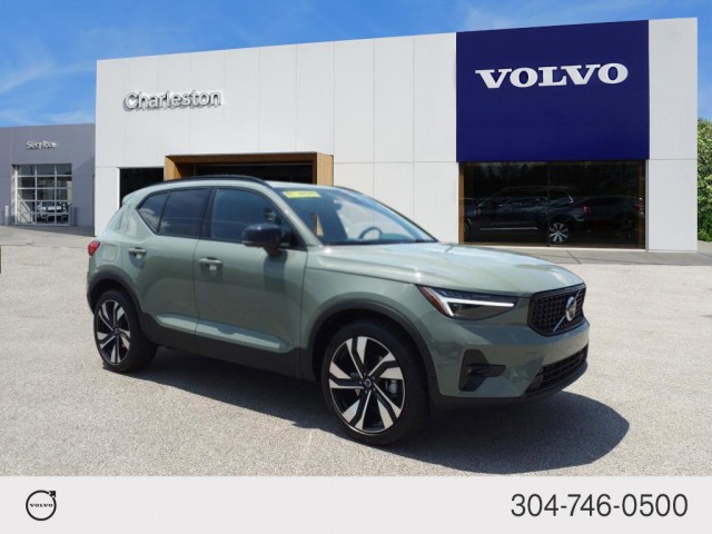 Certified Pre-Owned 2025 Volvo XC40 Plus Dark Theme Sport Utility in ...