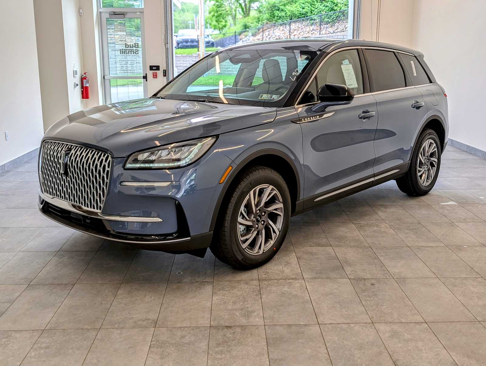 New 2025 Lincoln Corsair Premiere in K1/Whisper Blue | Greensburg, PA ...