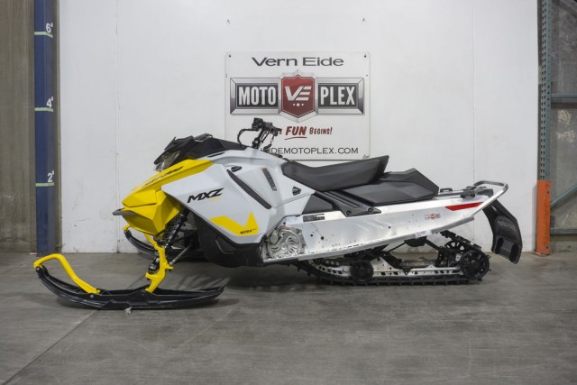 New 2025 Ski-Doo MXZ® NEO® 600 EFI – 40 120 Cobra 1.0 Snowmobile in ...
