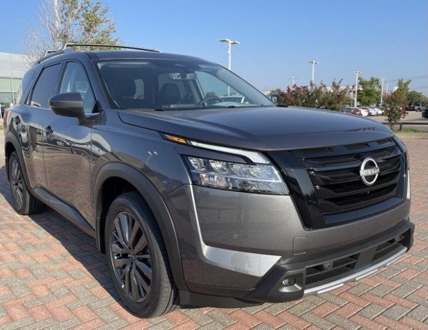 New 2024 Nissan Pathfinder SL SUV in Norman #TH04166 | Bob Moore Nissan
