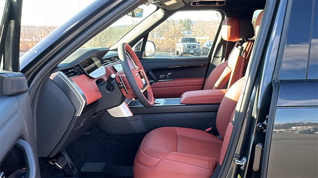 New 2025 LAND ROVER Range Rover SV Signature Suite SUV in North Haven ...
