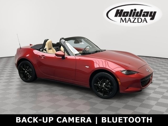 Pre-Owned 2017 Mazda MX-5 Miata Grand Touring Convertible in Fond du ...