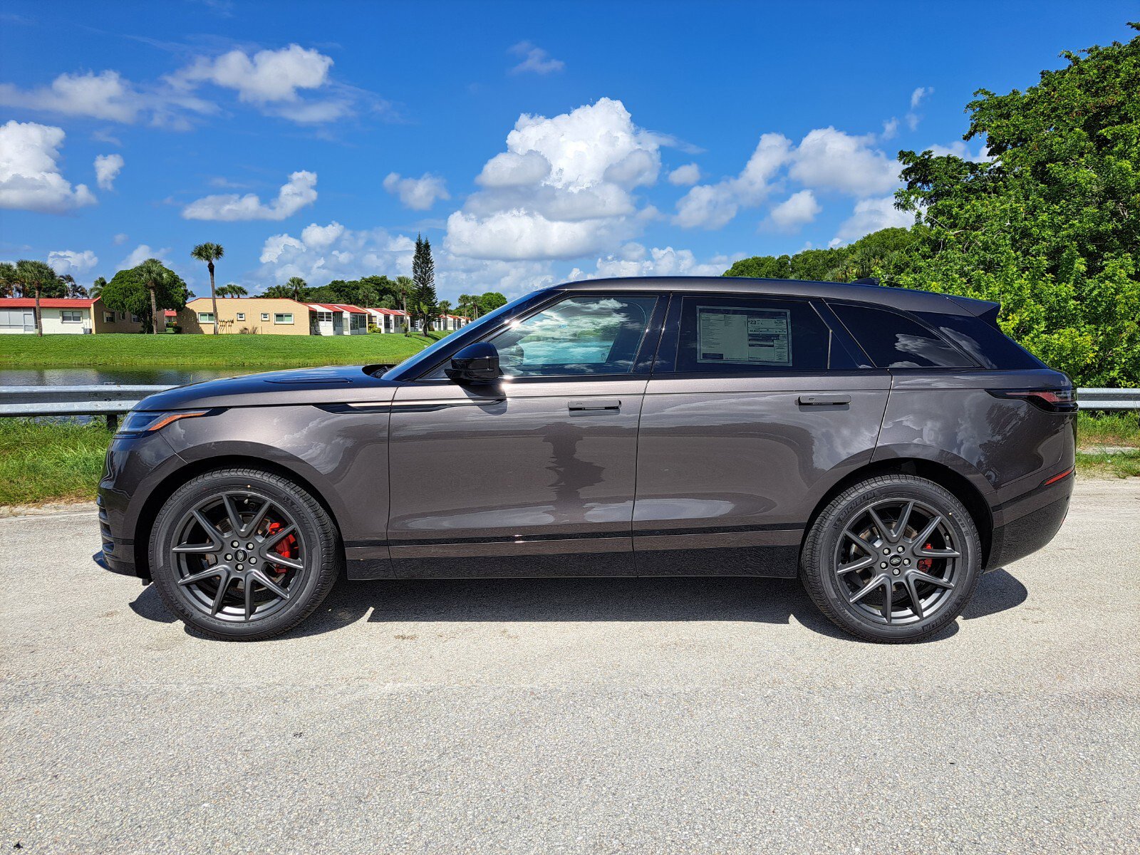 New 2024 Land Rover Range Rover Velar Dynamic SE Sport Utility in West ...