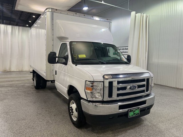 New 2025 Ford E-Series Cutaway E-450 DRW E-450 in Quincy #F211369 ...
