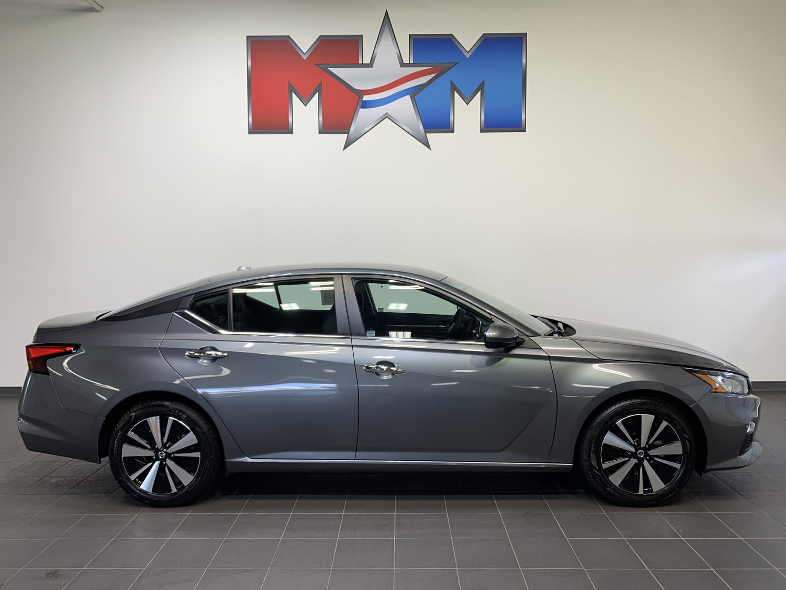Nissan Altima 2022 Grey