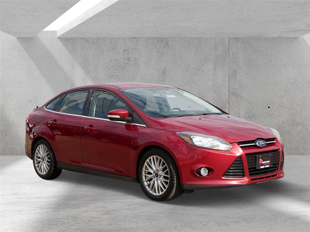 Pre-Owned 2014 Ford Focus Titanium 4 Door Sedan in Apple Valley #WF0265ZA | Apple Ford Apple Valley