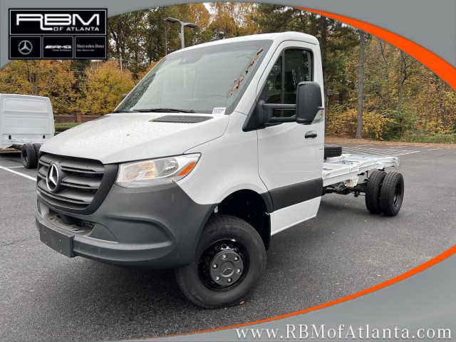 New 2024 Mercedes-Benz Sprinter Cab Chassis 3500XD Standard Roof I4 ...