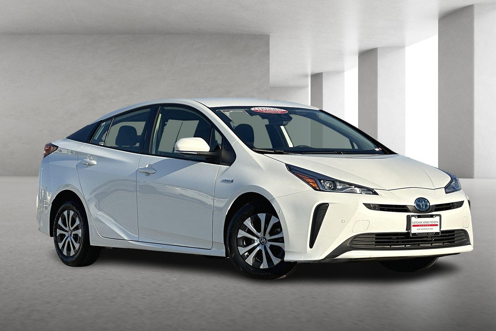 Prius 2022 White
