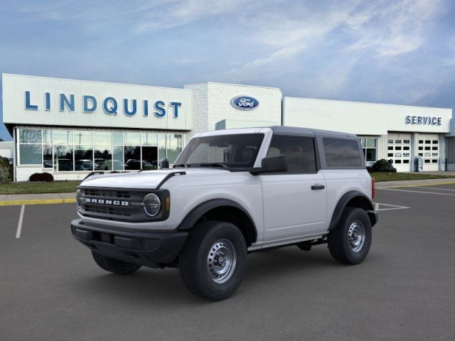 New 2025 Ford Bronco Base 2 Door in Bettendorf #25294 | Lindquist Ford