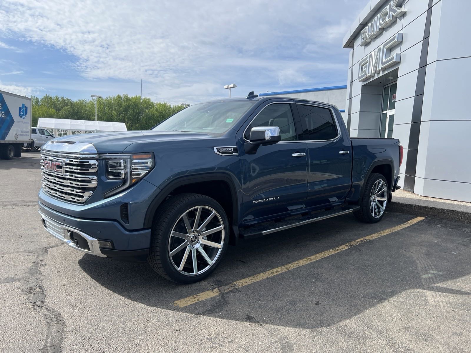 New 2024 GMC Sierra 1500 Denali TECH PKG SUNROOF CHROME 24s Crew Cab ...